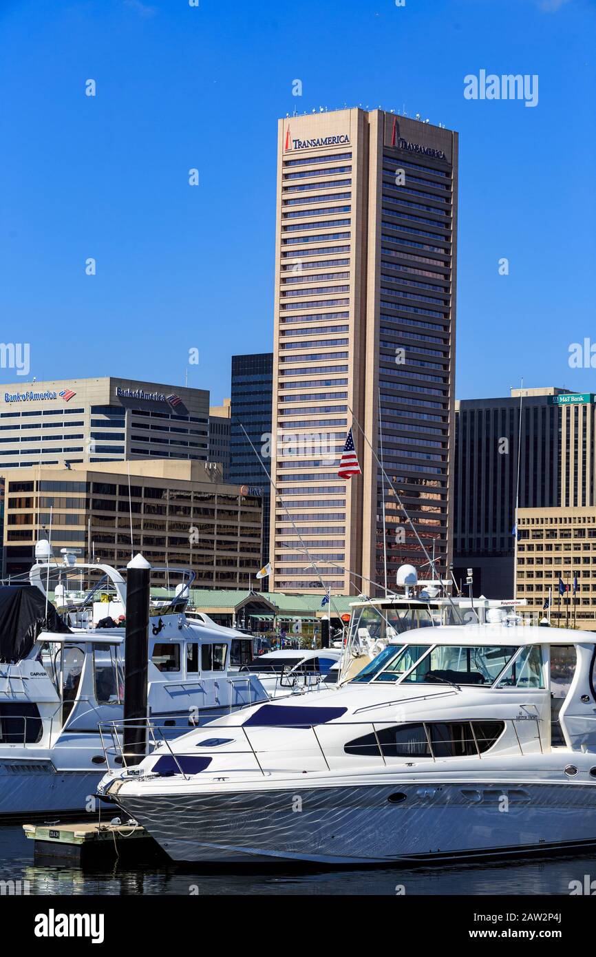 Baltimore, MD / US - October 15, 2016: Boats at dock the city’s Inner ...