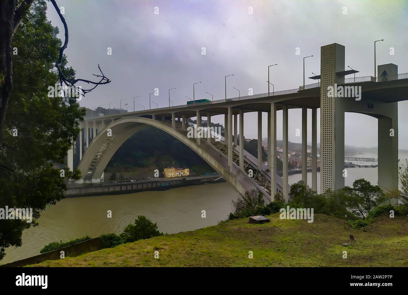 Lua s i bridge hi-res stock photography and images - Alamy