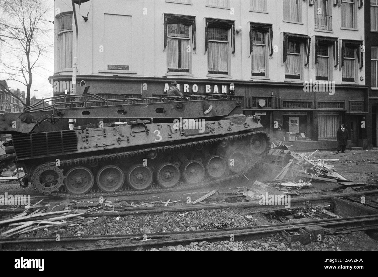 Tanks clearing barricades hi-res stock photography and images - Alamy