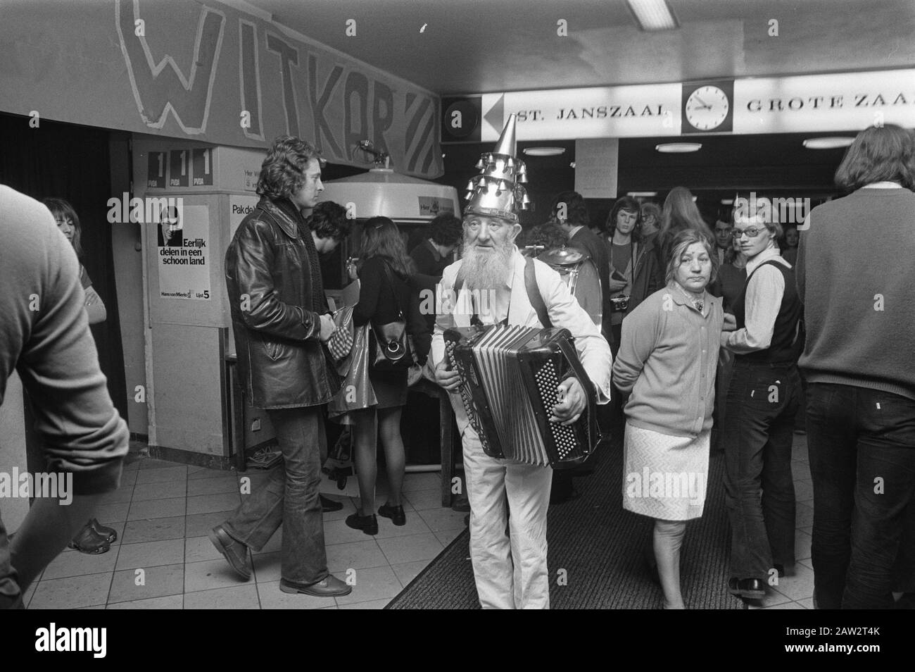Night discussions Black and White Stock Photos & Images - Alamy