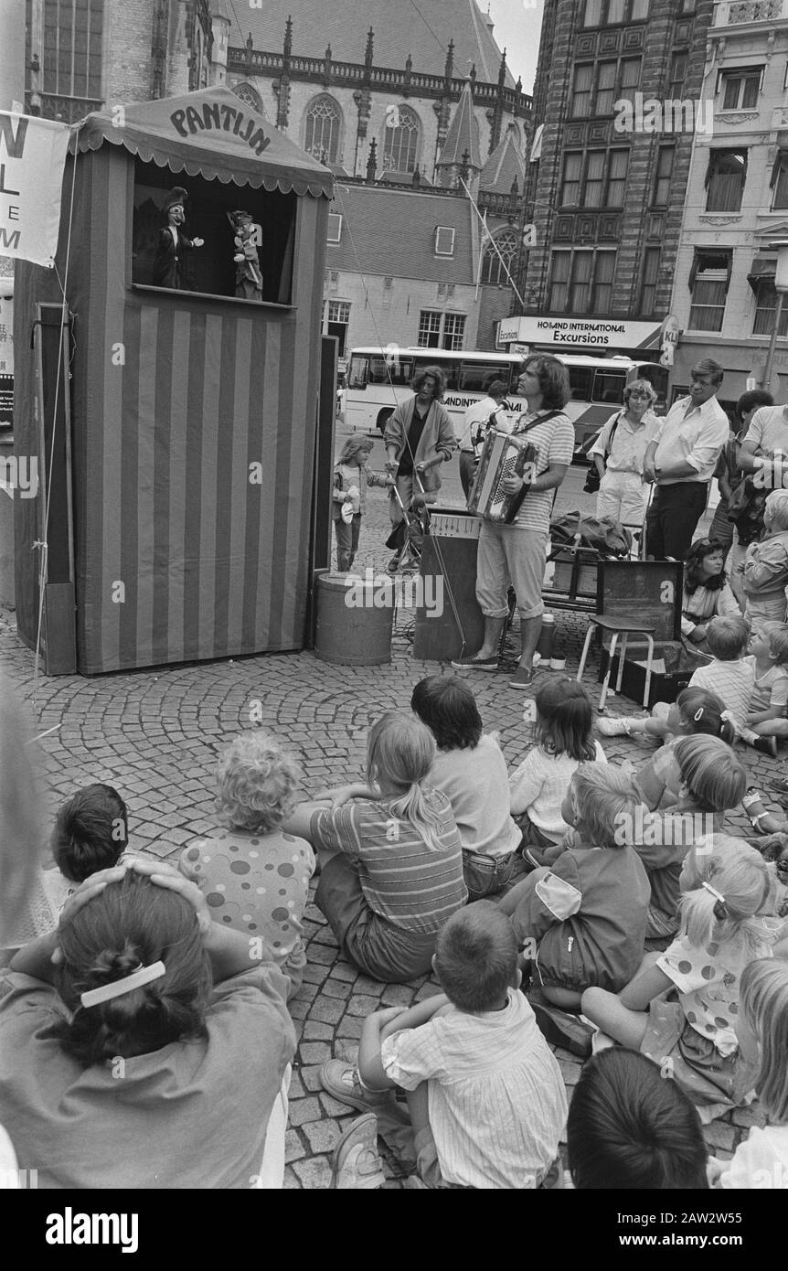 Street puppet Black and White Stock Photos & Images - Alamy