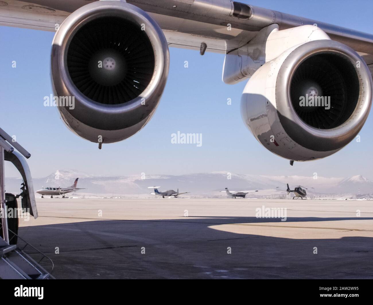 Jet engine exhaust hi-res stock photography and images - Alamy