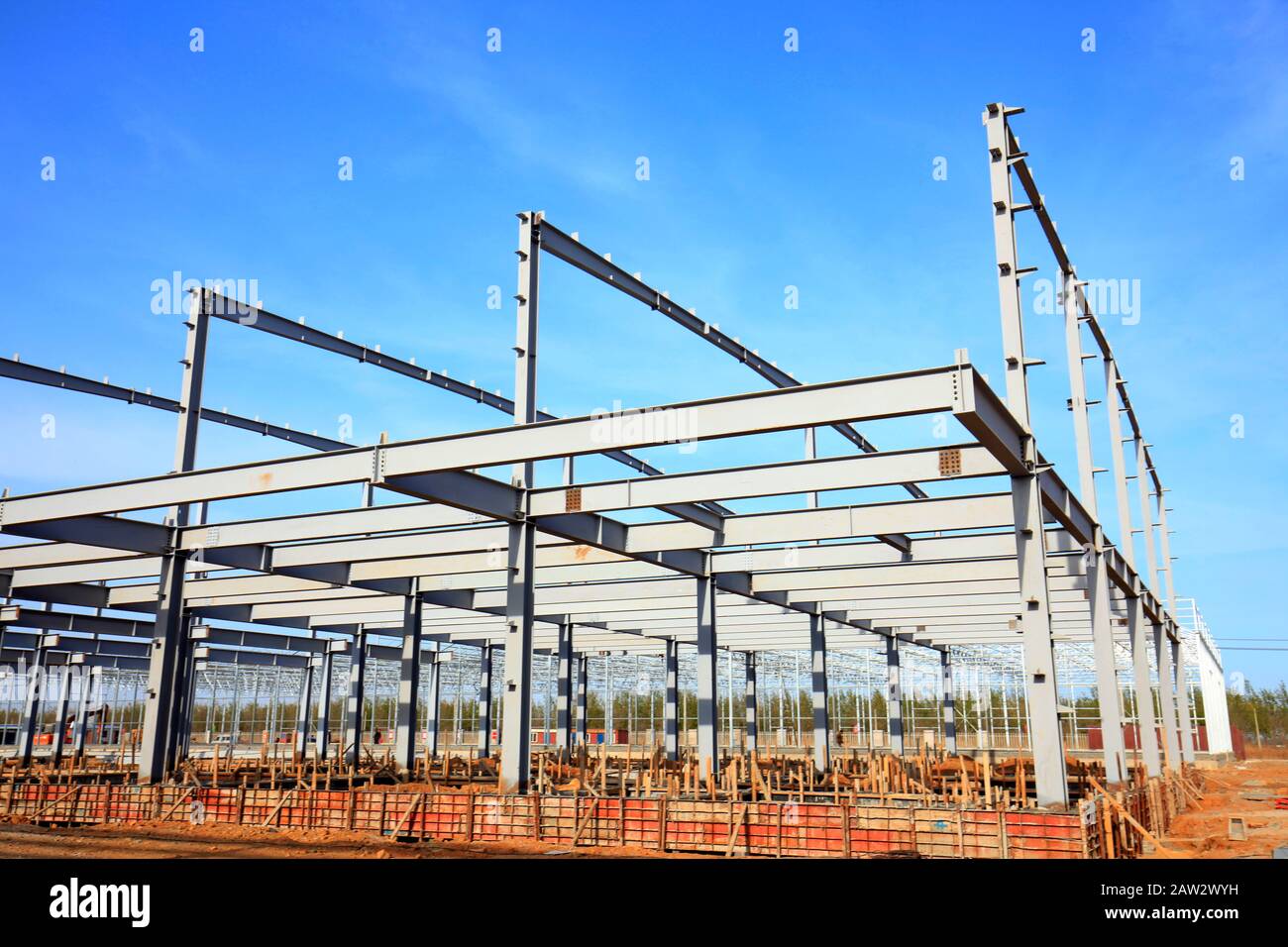 Steel frame structure Stock Photo - Alamy