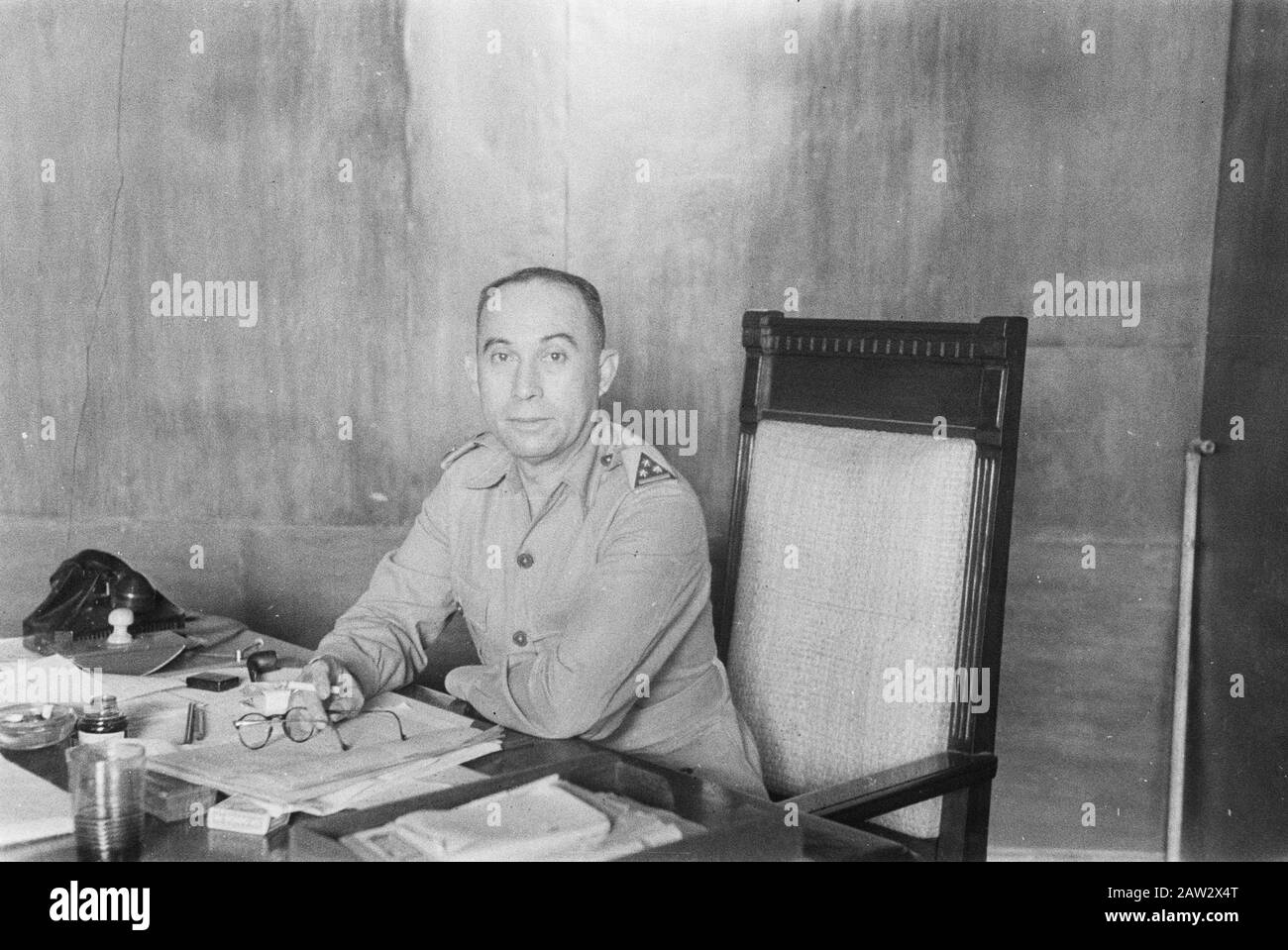 Colonel Engles his staff Portrait of Colonel E. Engles his desk Date ...