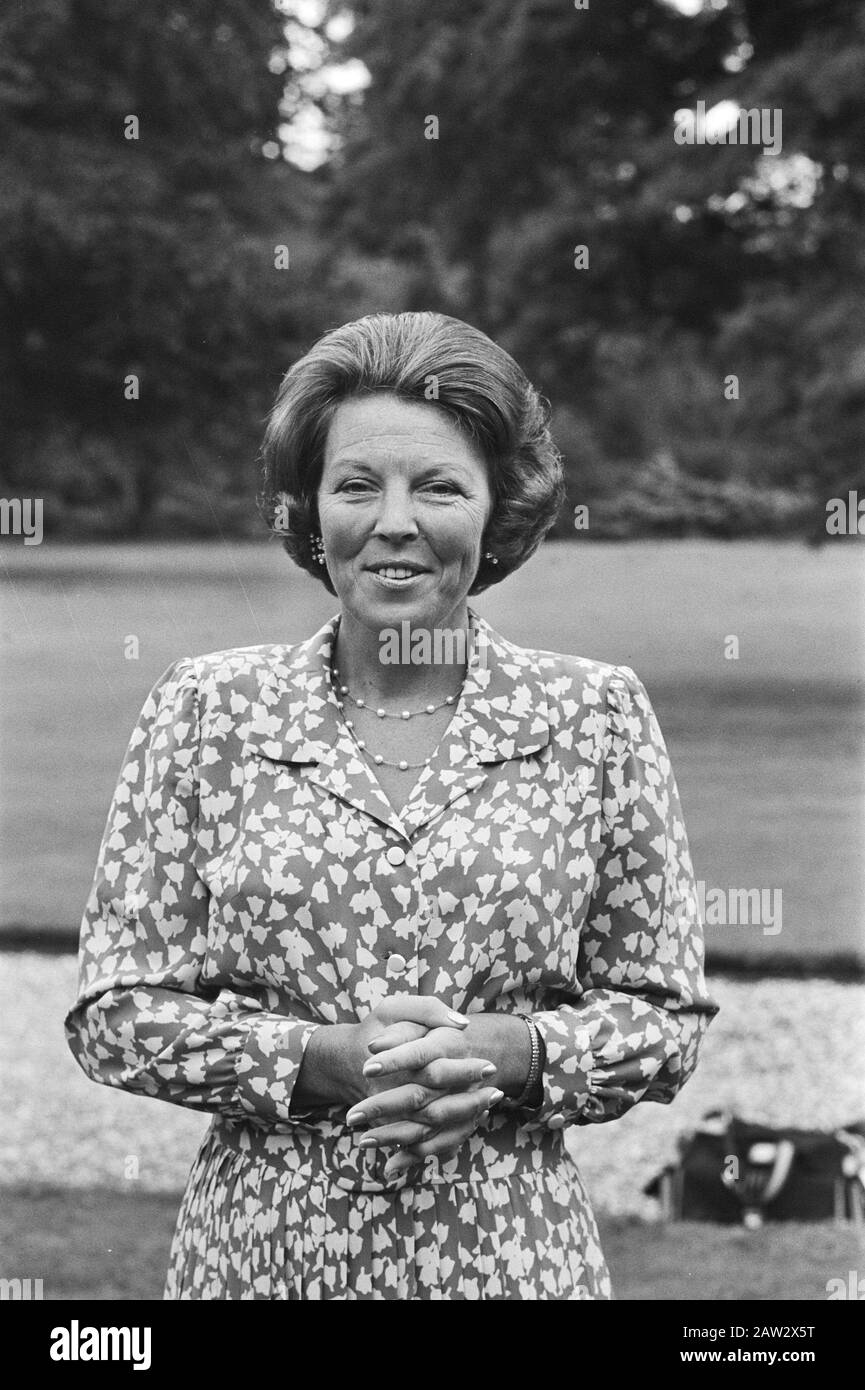 Photo-hour royal family at Huis ten Bosch Portrait of Queen Beatrix ...