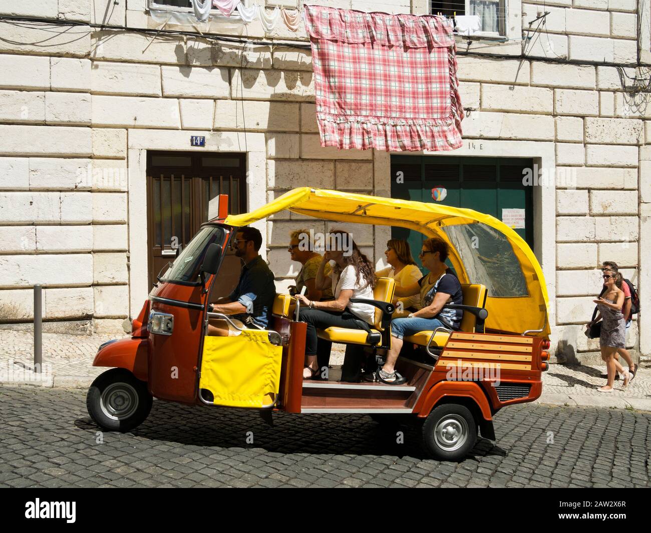 Tuk tuk drivers lisbon portugal hi-res stock photography and images - Alamy