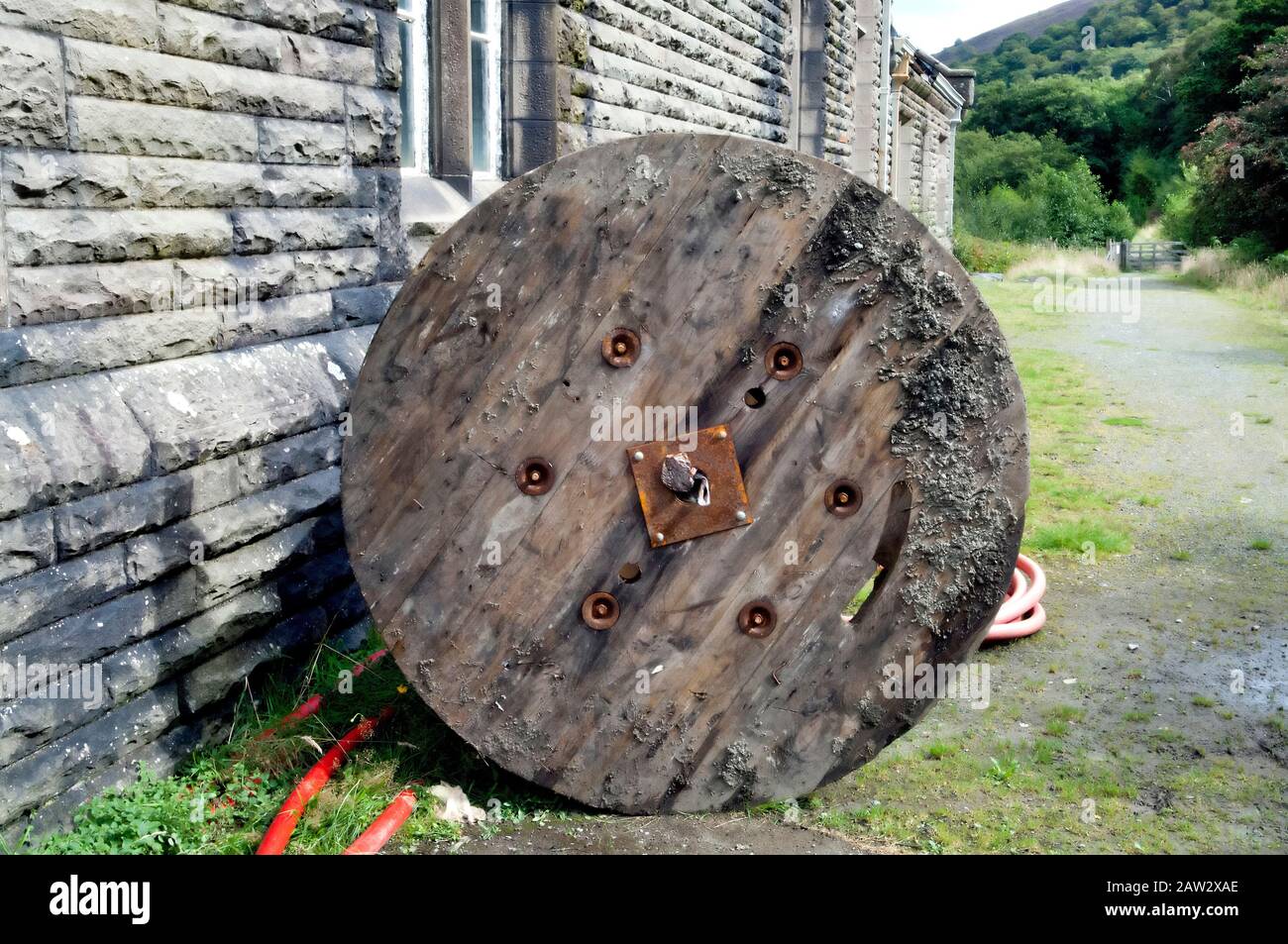 Wooden wheels hi-res stock photography and images - Alamy