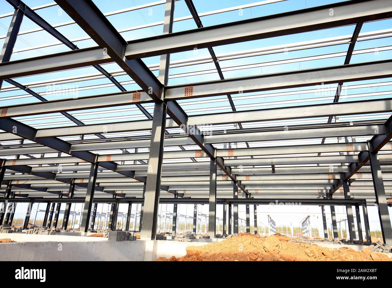 Steel frame structure Stock Photo - Alamy
