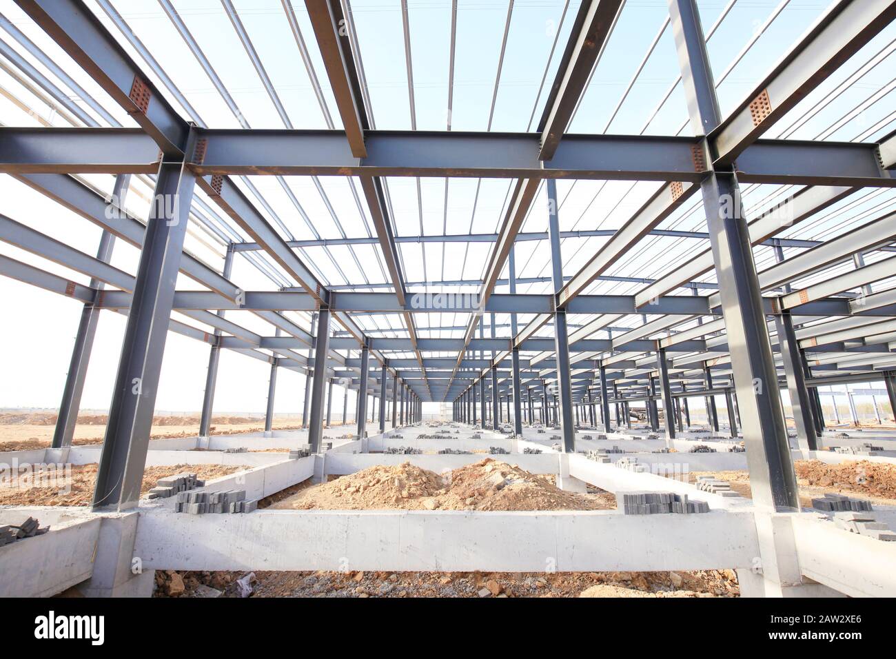 Steel frame structure Stock Photo - Alamy