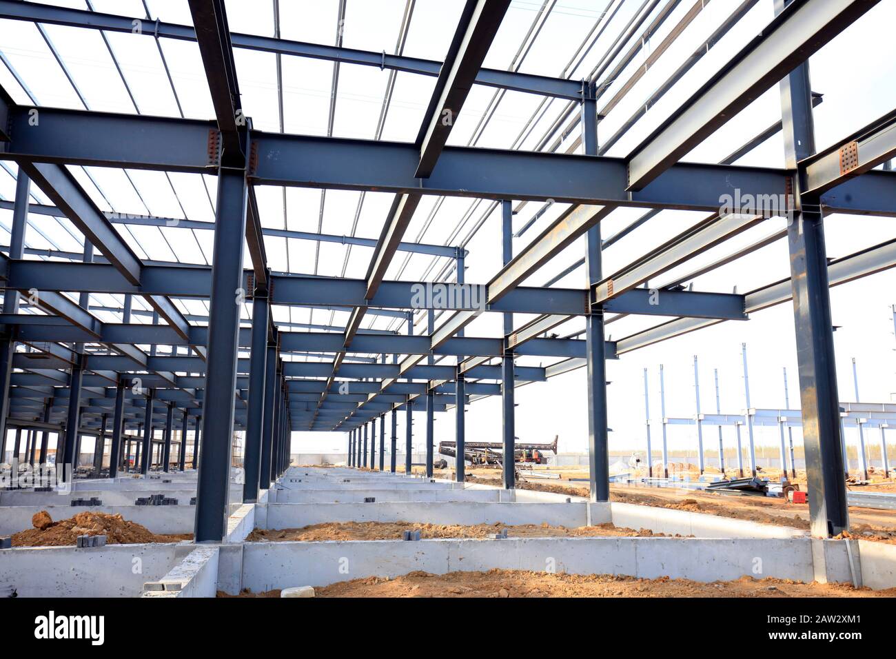 Steel frame structure Stock Photo - Alamy