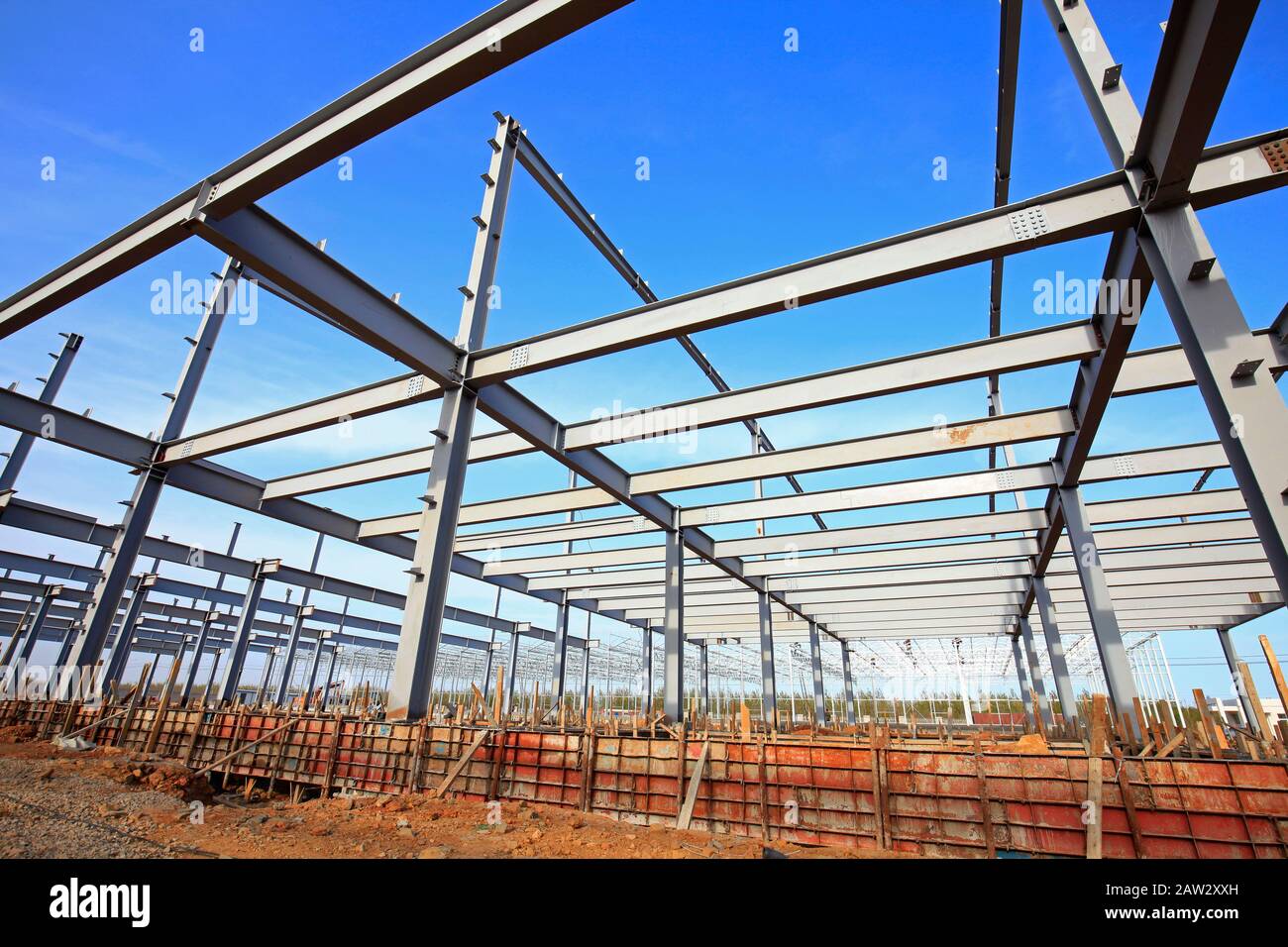 Steel frame structure Stock Photo - Alamy