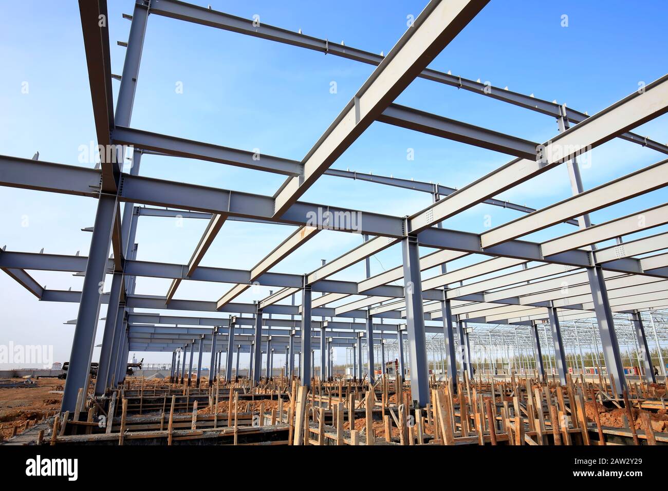 Steel frame structure Stock Photo - Alamy