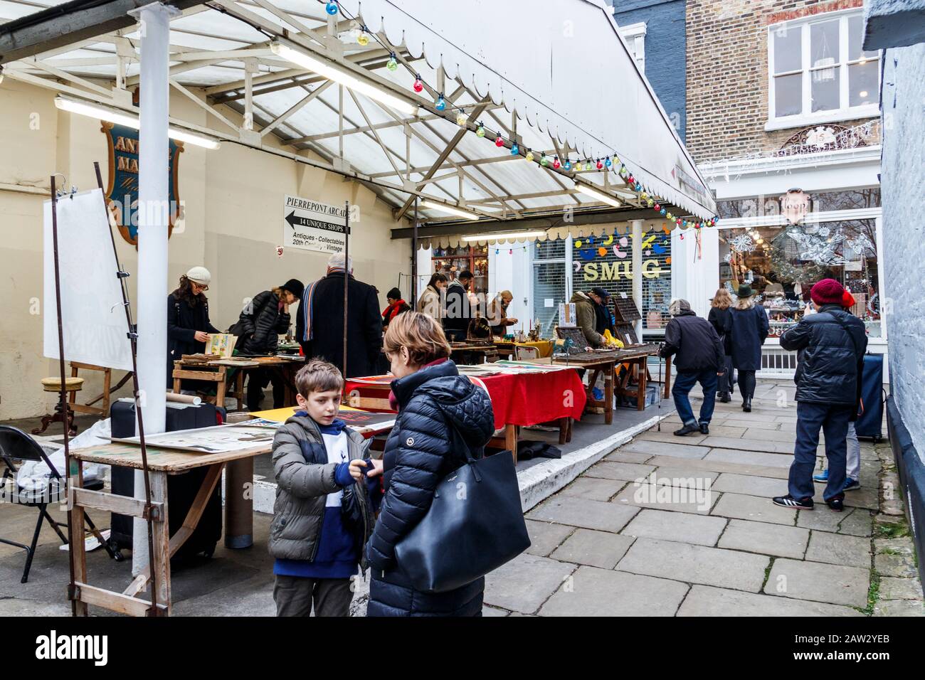 Shopping in angel in islington hi-res stock photography and images - Alamy