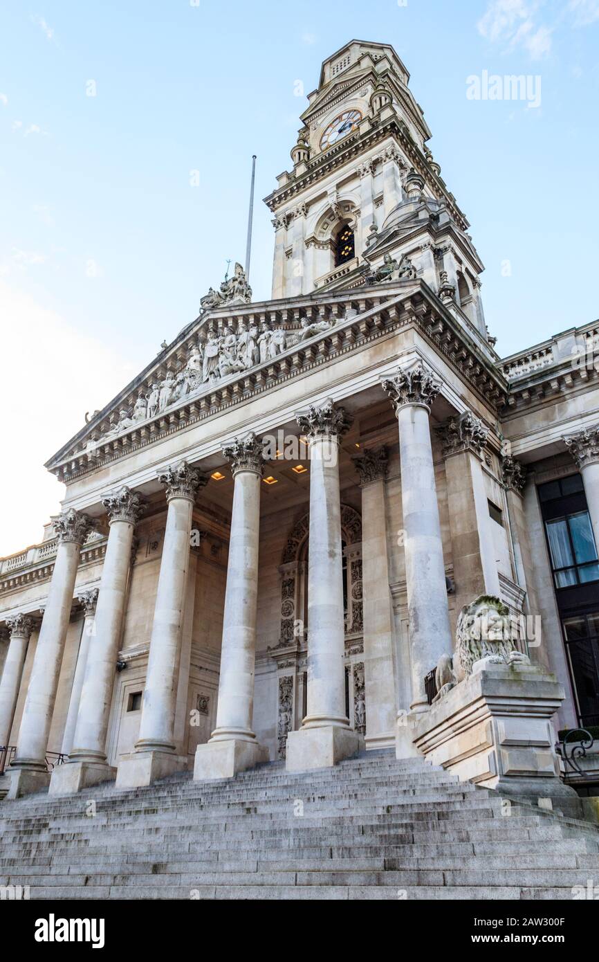 Steps, columns and portico of the Guildhall Building in Portsmouth, UK ...