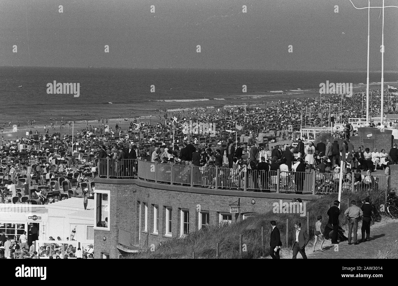 Beautiful late summer weather. Crowds on the beach of Zandvoort Date ...