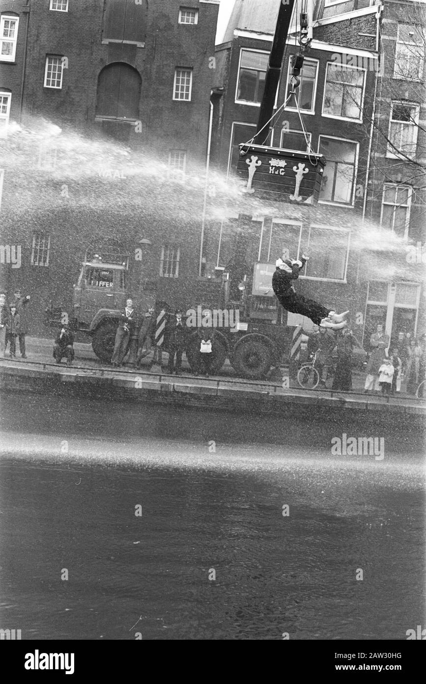 Public libraries foundation hi-res stock photography and images - Alamy