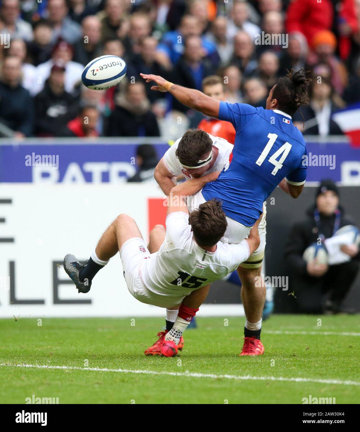 Sam Underhill of England & George Furbank of England tackle Teddy ...