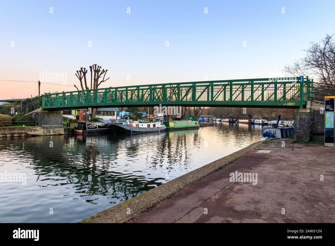 Bridge over the Lea River at Spring Hill on a winter evening, Upper ...