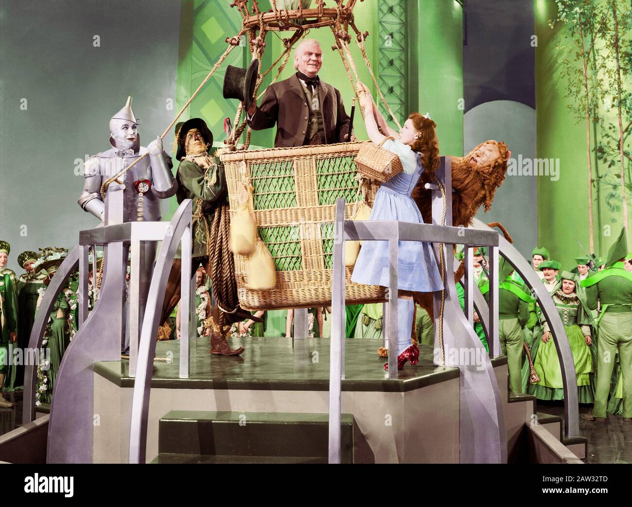 Frank morgan the wizard of oz hi-res stock photography and images - Alamy