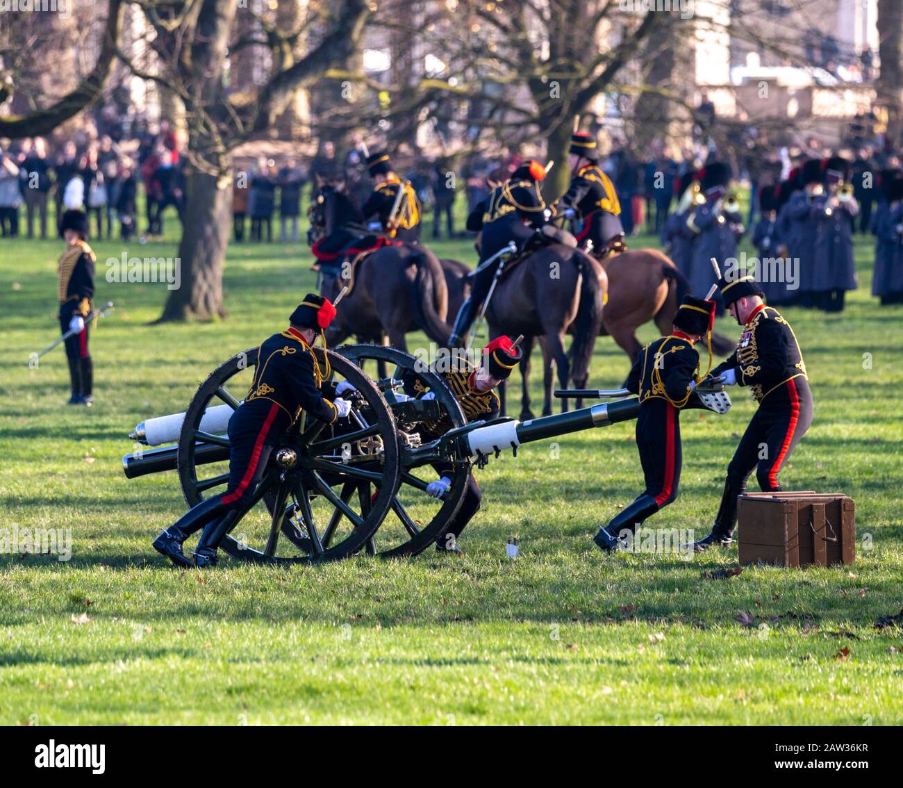 Royal field artillery hi-res stock photography and images - Alamy