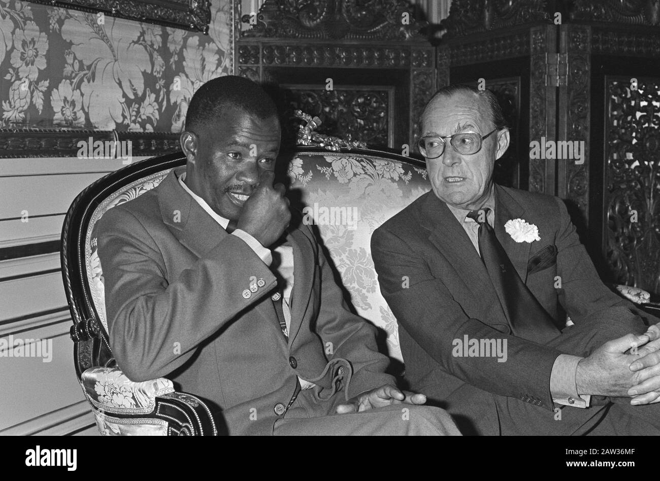 Lange voorhout den haag hague Black and White Stock Photos & Images - Alamy