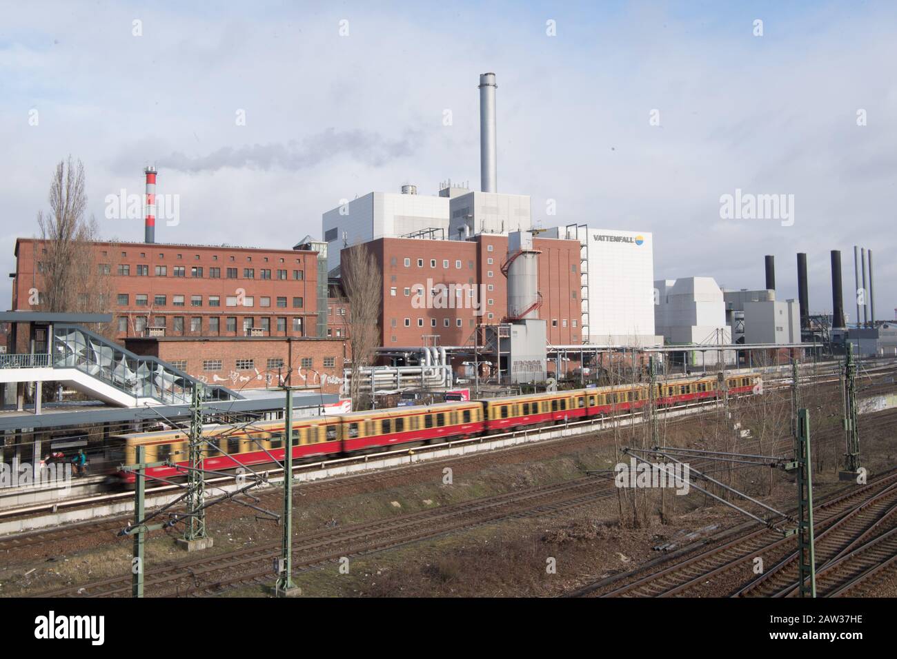 Berlin, Germany. 06th Feb, 2020. View of the Vattenfall power plant in ...
