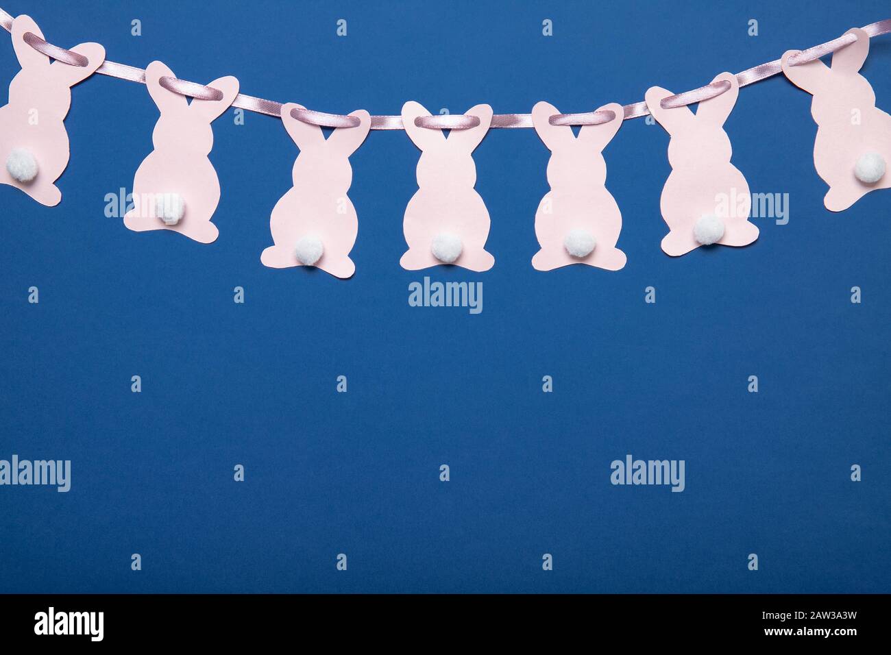 Blue bunny hi-res stock photography and images - Alamy