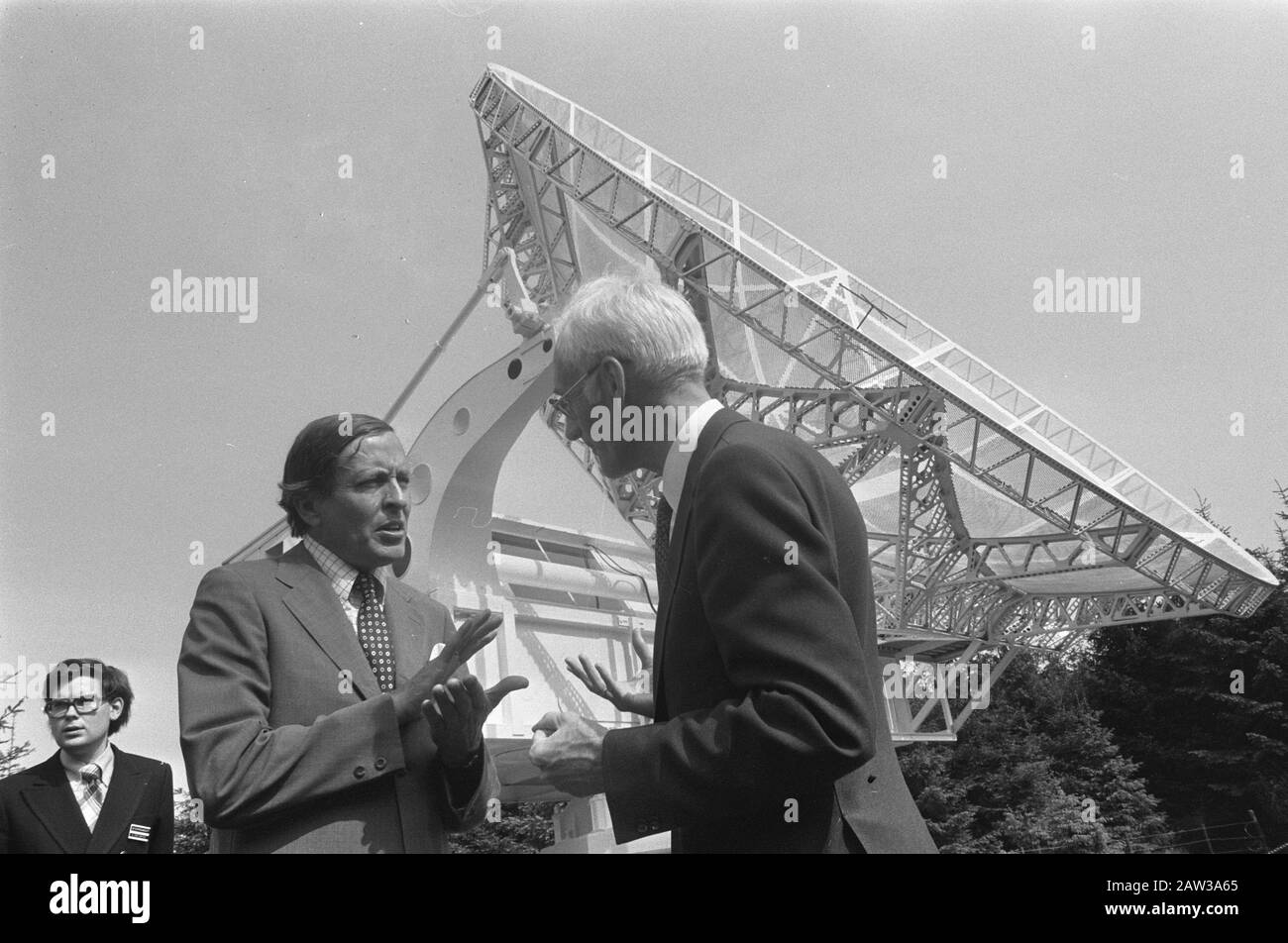 Talking telescopes Black and White Stock Photos & Images - Alamy