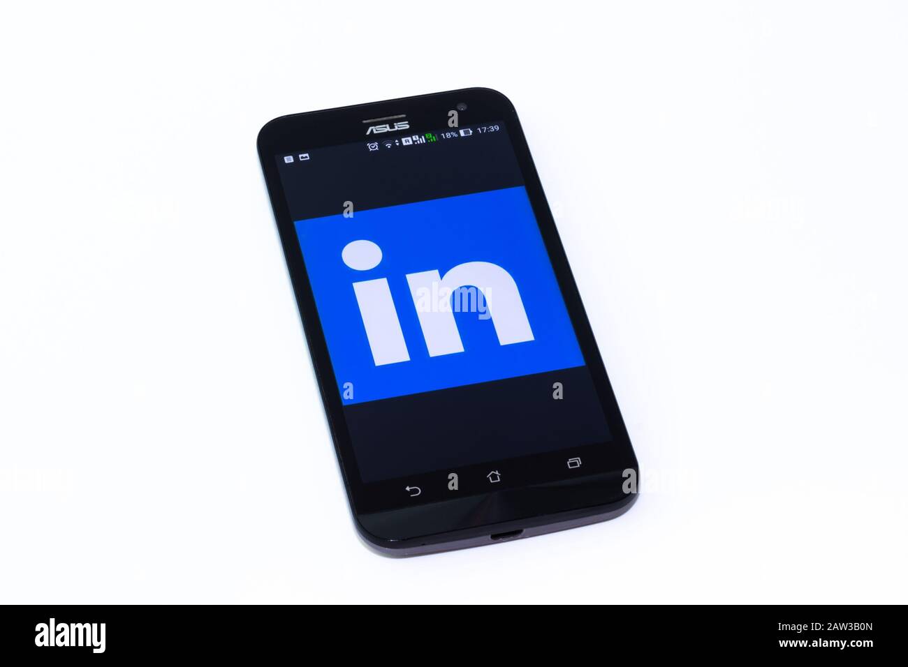Linkedin logo white hi-res stock photography and images - Alamy