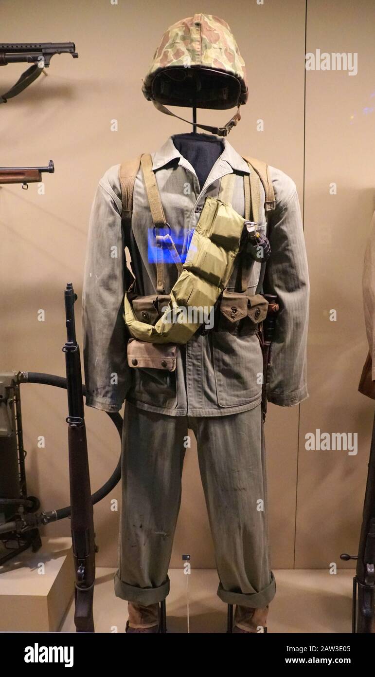 World war ii marine uniform hi-res stock photography and images - Alamy