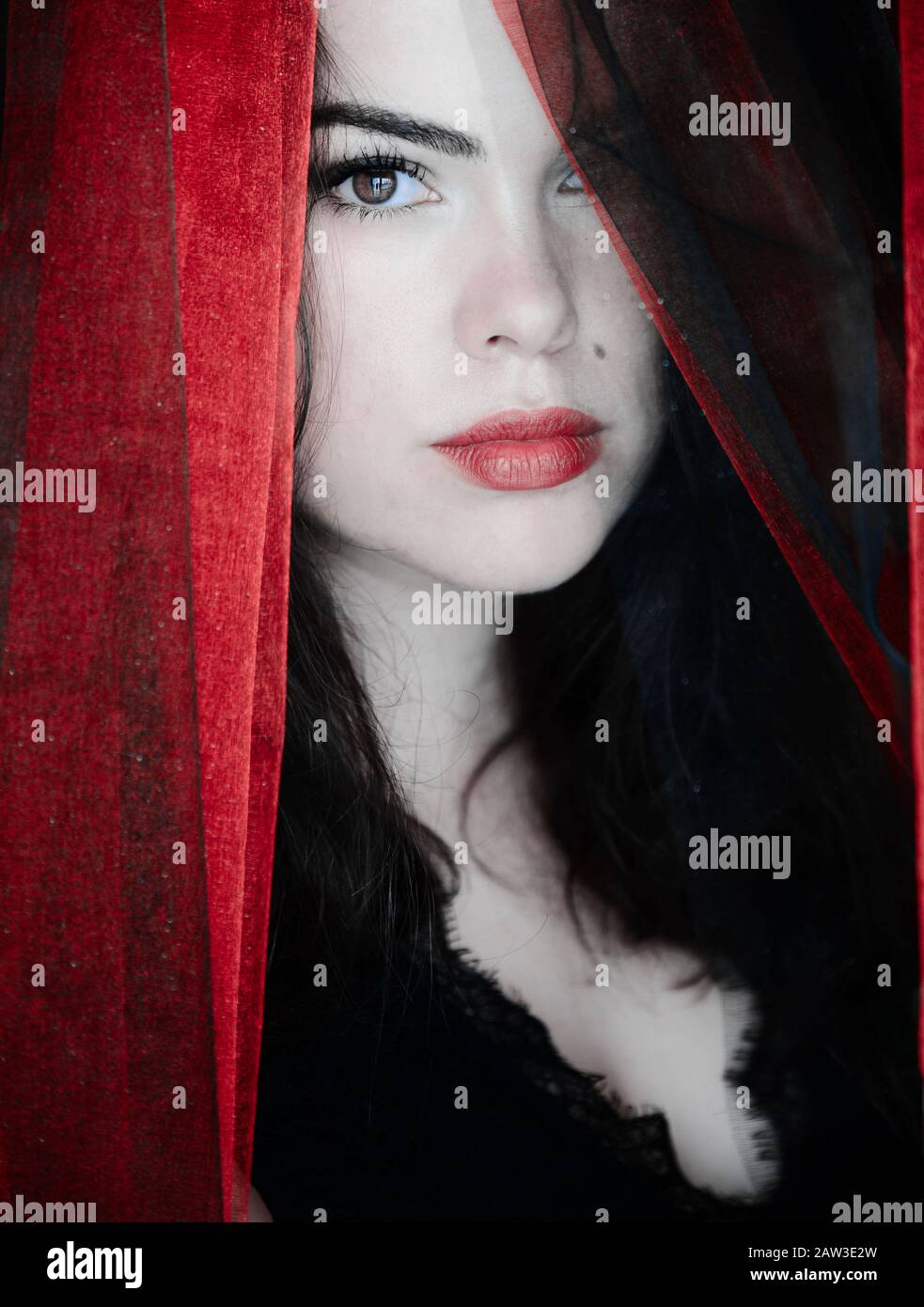 Woman red veil art hi-res stock photography and images - Alamy