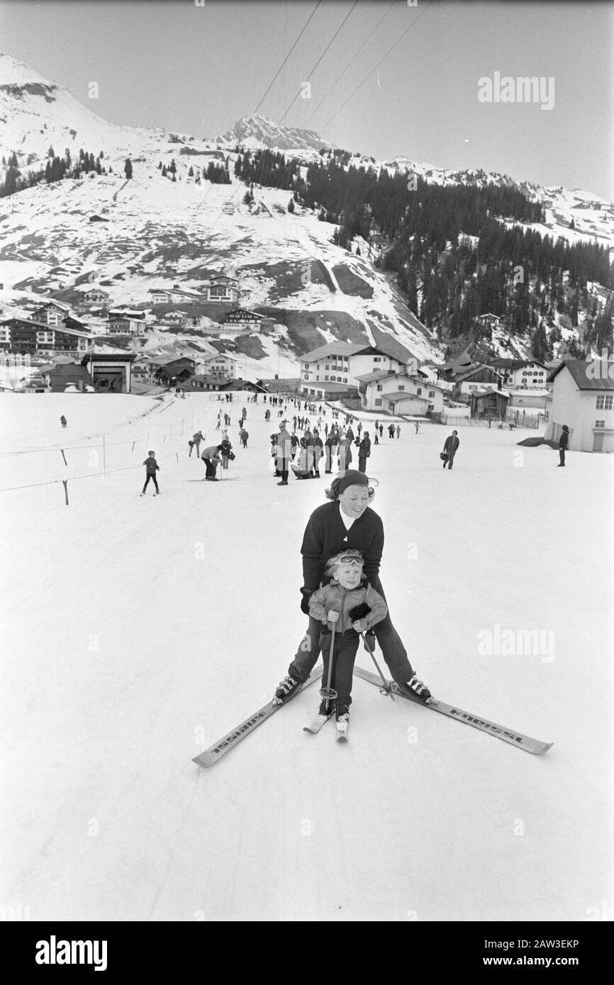 Beatrix skiing hi-res stock photography and images - Alamy