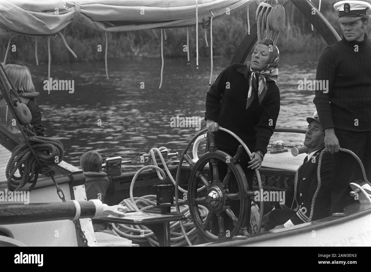 Royal racing yacht Black and White Stock Photos & Images - Alamy