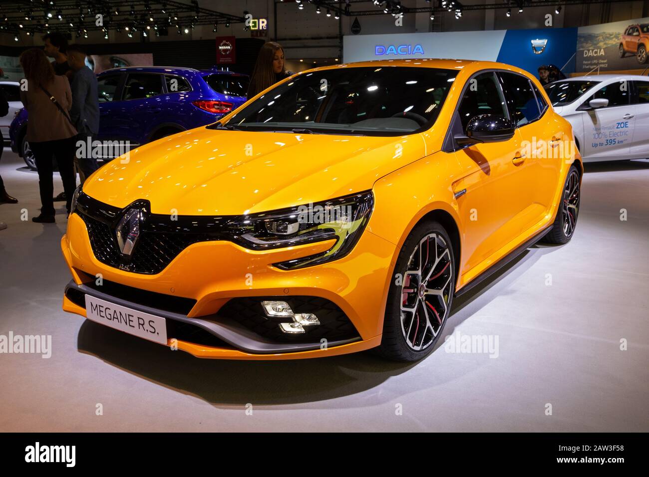 Yellow renault megane rs hi-res stock photography and images - Alamy