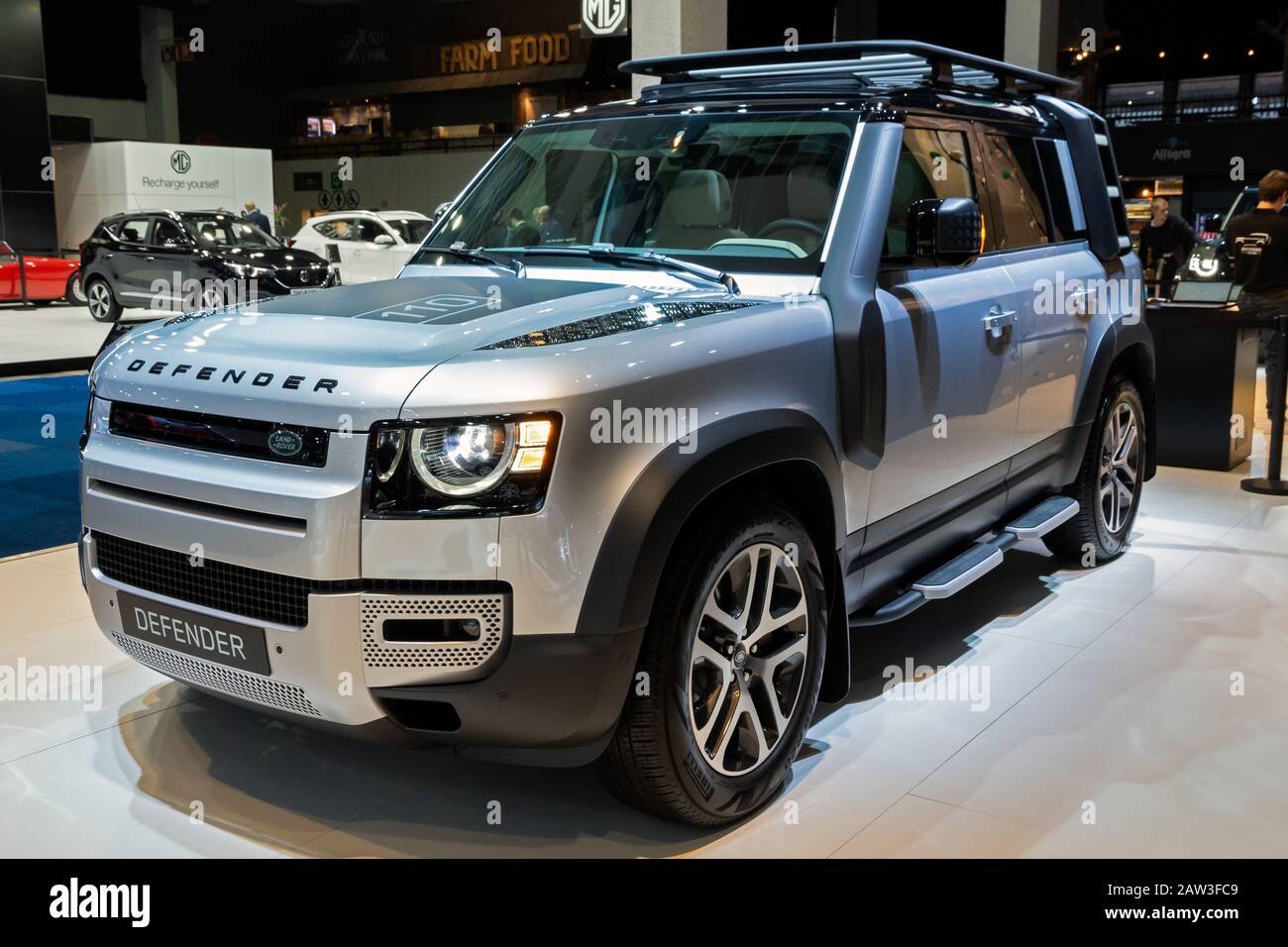 Land Rover Defender 2020 Model High Resolution Stock Photography and ...