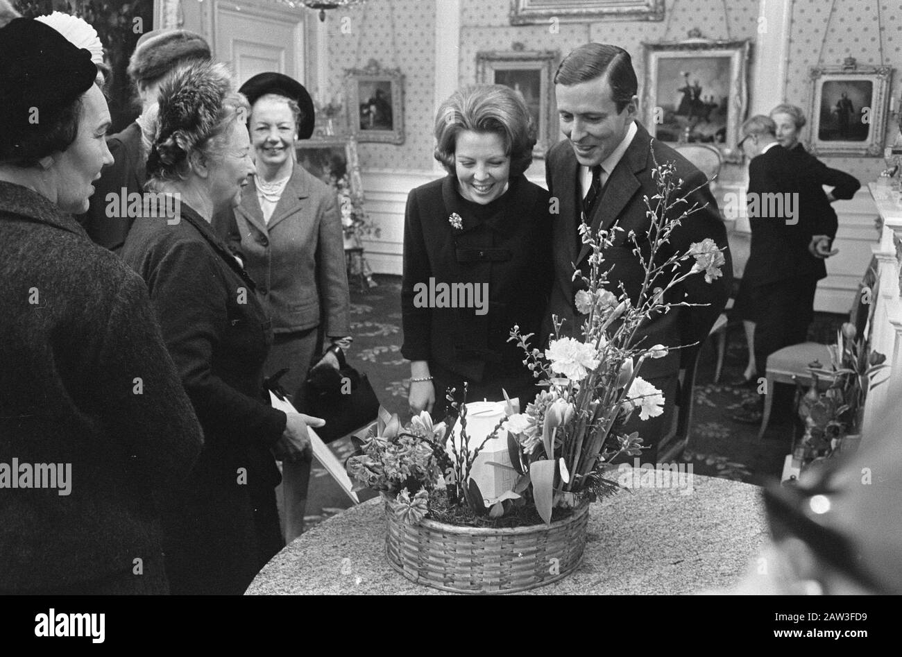 Princess Beatrix and Claus took first gift box received at Soestdijk ...
