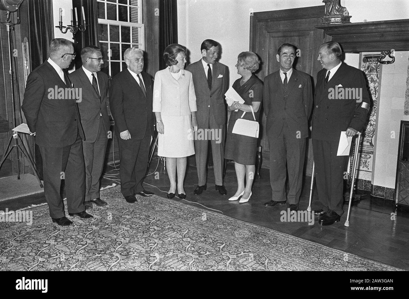 Monarchy money Black and White Stock Photos & Images - Alamy