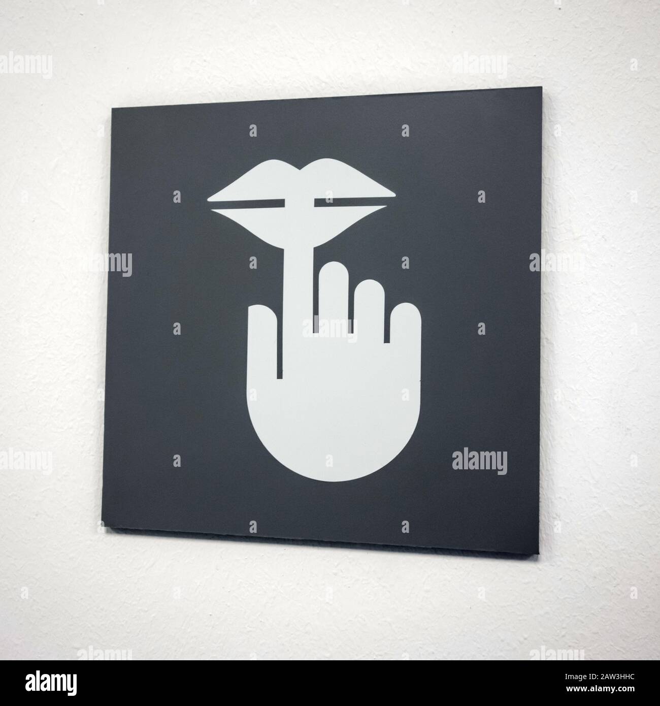 Quiet sign library hi-res stock photography and images - Alamy