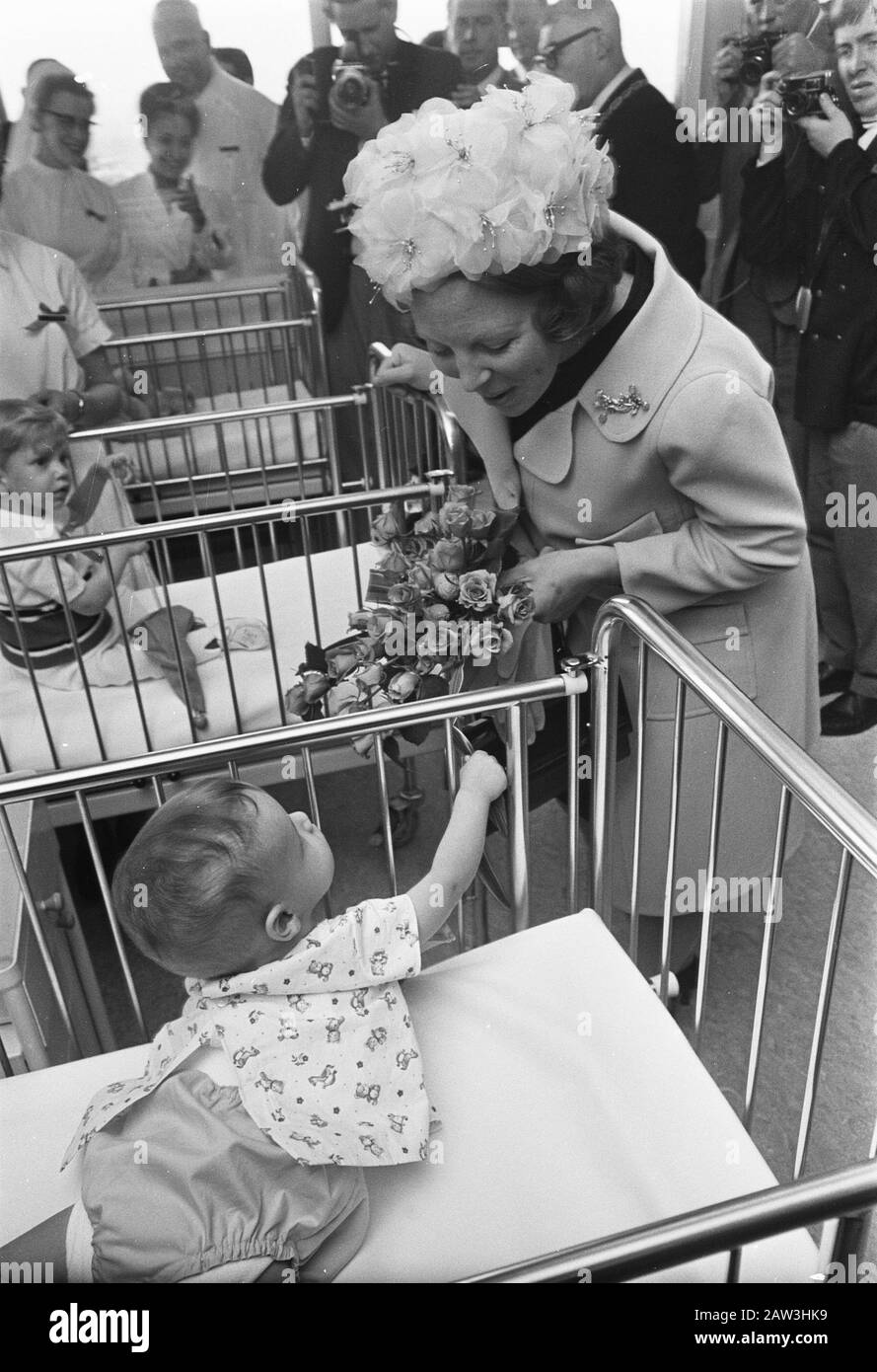 Princess Beatrix opened hospital in Heerlen. Princess Beatrix on the ...