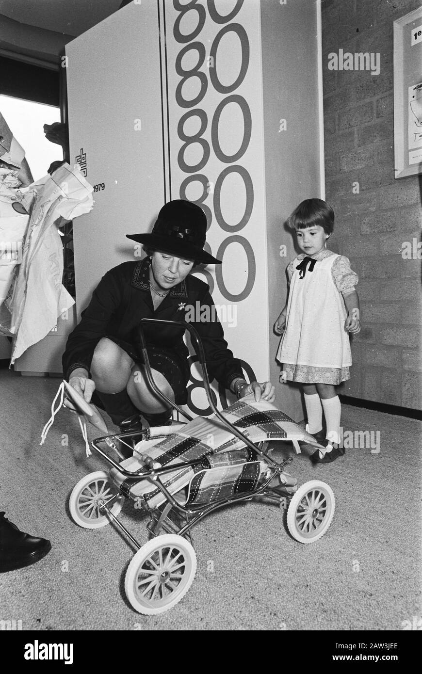 Princess beatrix tries hi-res stock photography and images - Alamy