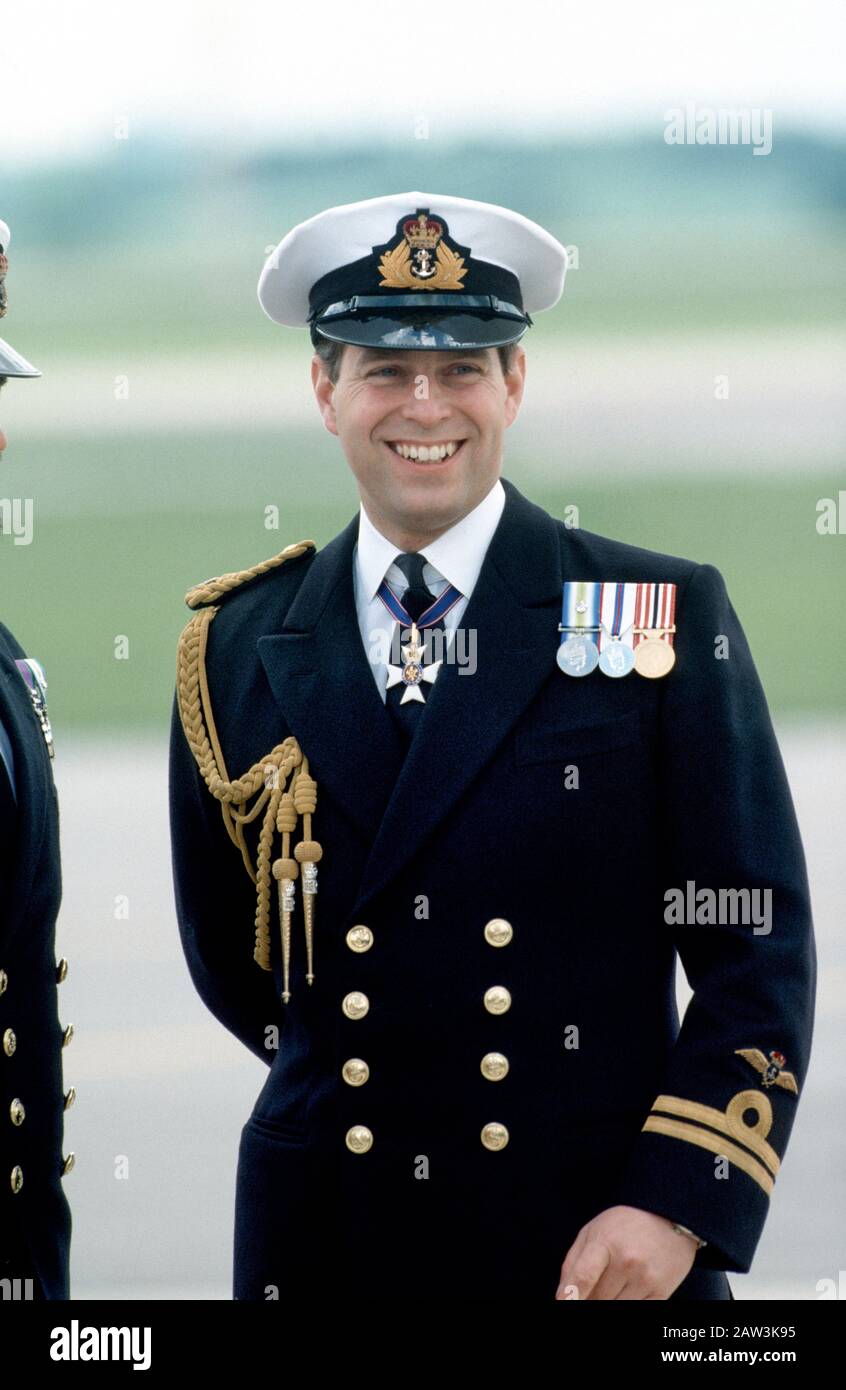 Prince andrew uniform hi-res stock photography and images - Alamy