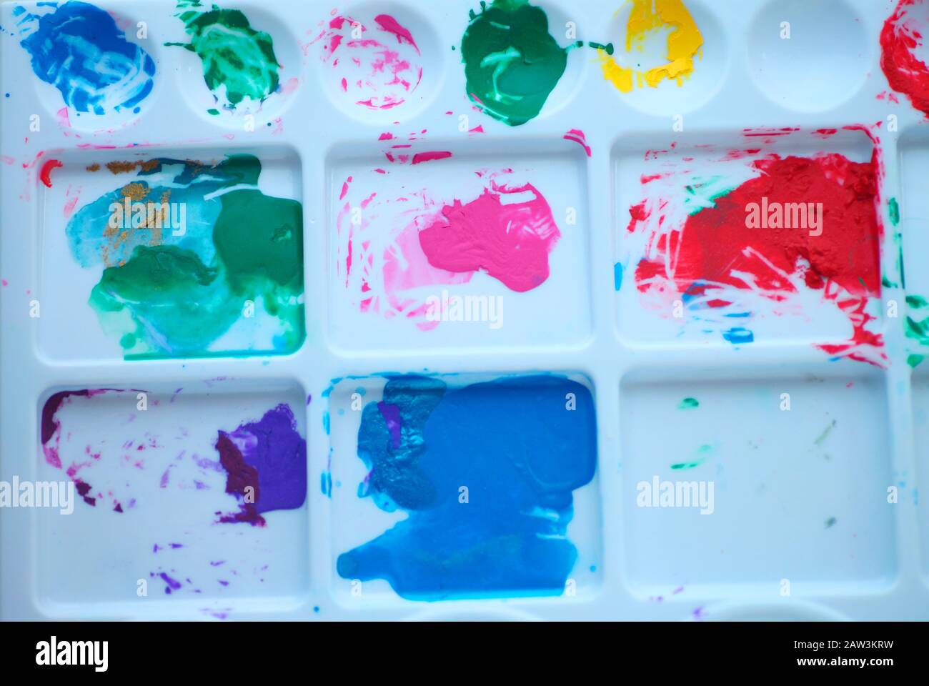 Circular shapes in various colors hi-res stock photography and images ...