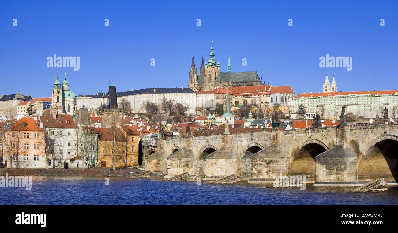 View of Prague castle and the Charles Bridge Stock Photo - Alamy