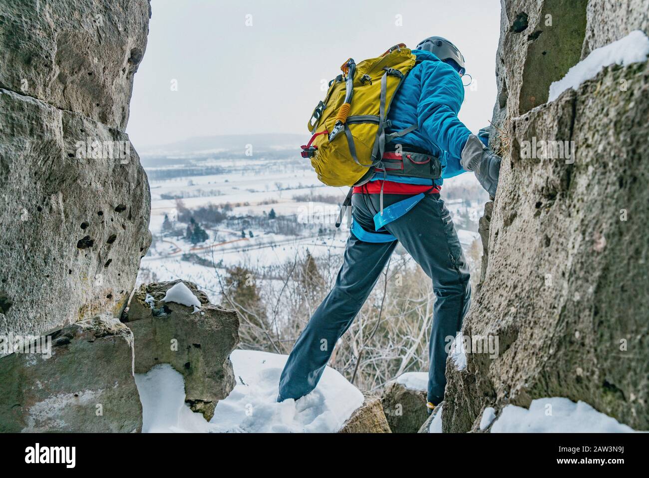 Climbing over ledge hi-res stock photography and images - Alamy