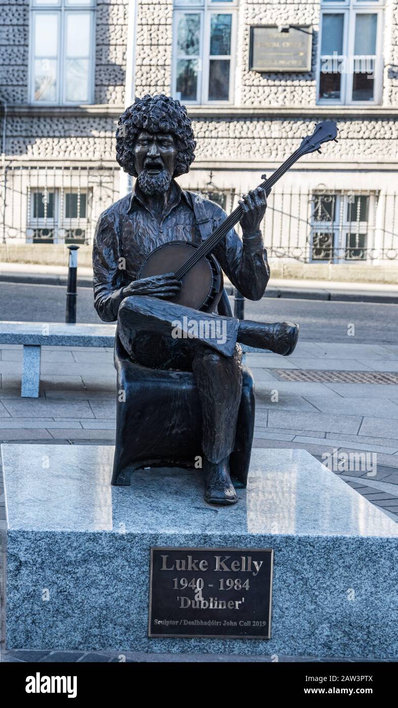 Luke kelly singer hi-res stock photography and images - Alamy