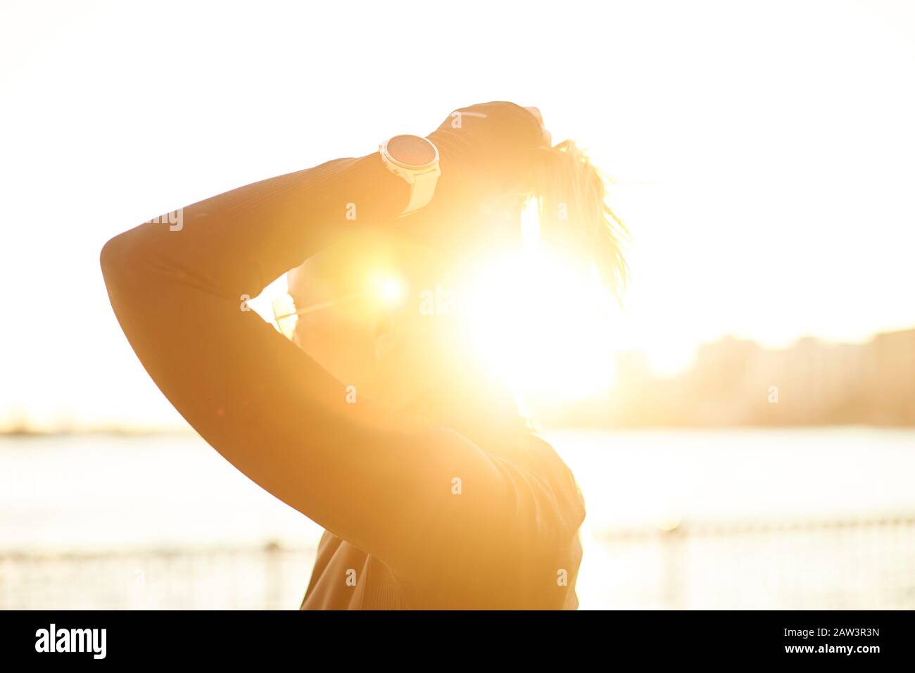 Backlit woman hi-res stock photography and images - Alamy