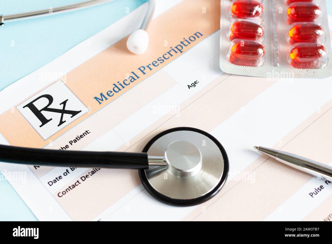 Medical prescription hi-res stock photography and images - Alamy
