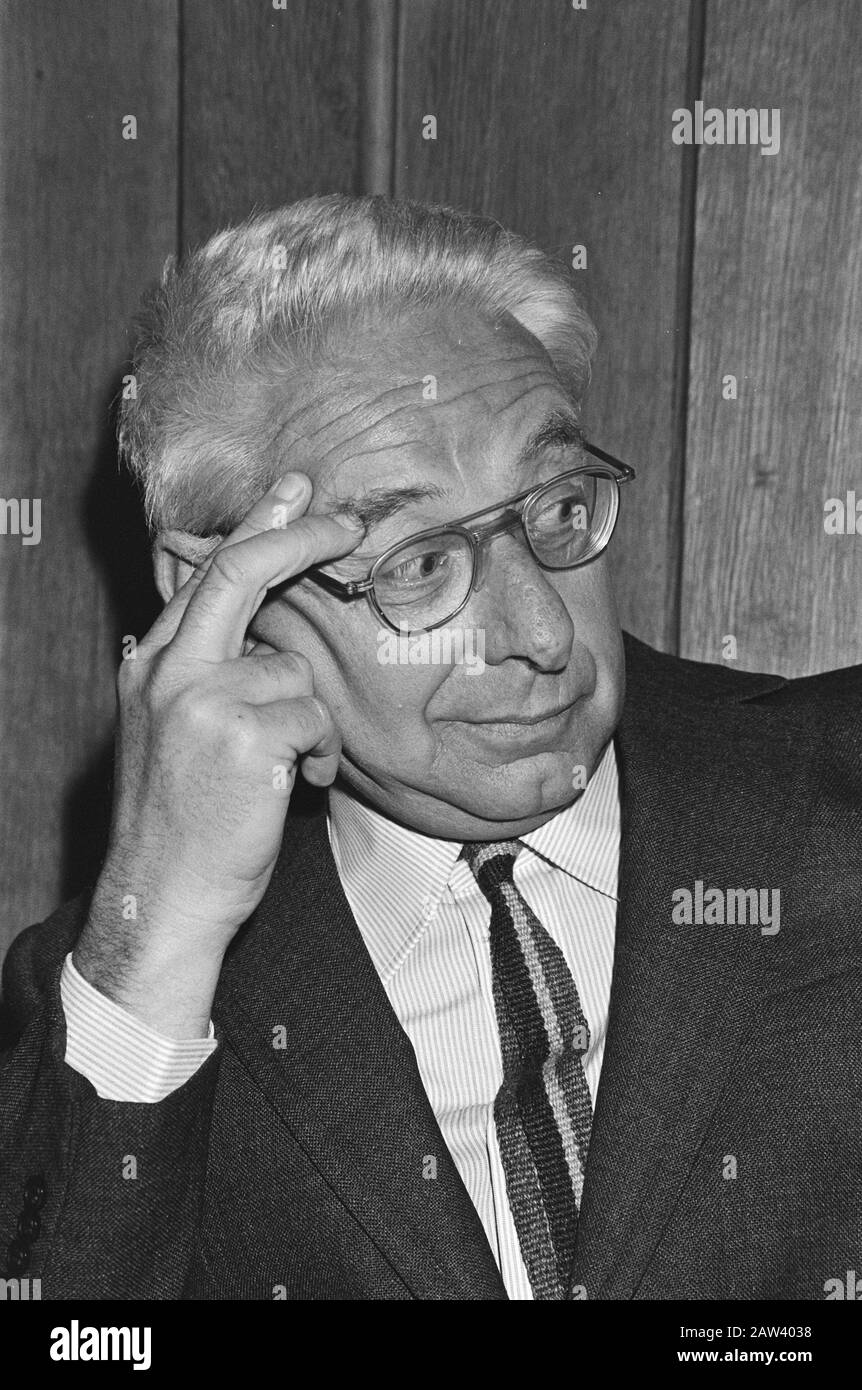 Presentation of the Book of the Month: Economy Watch Professor Jan Pen ...