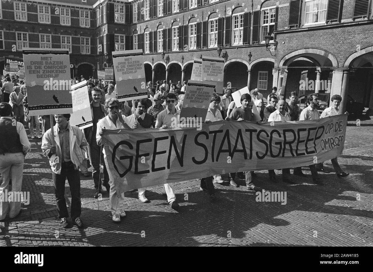 Protest against the media Black and White Stock Photos & Images - Alamy