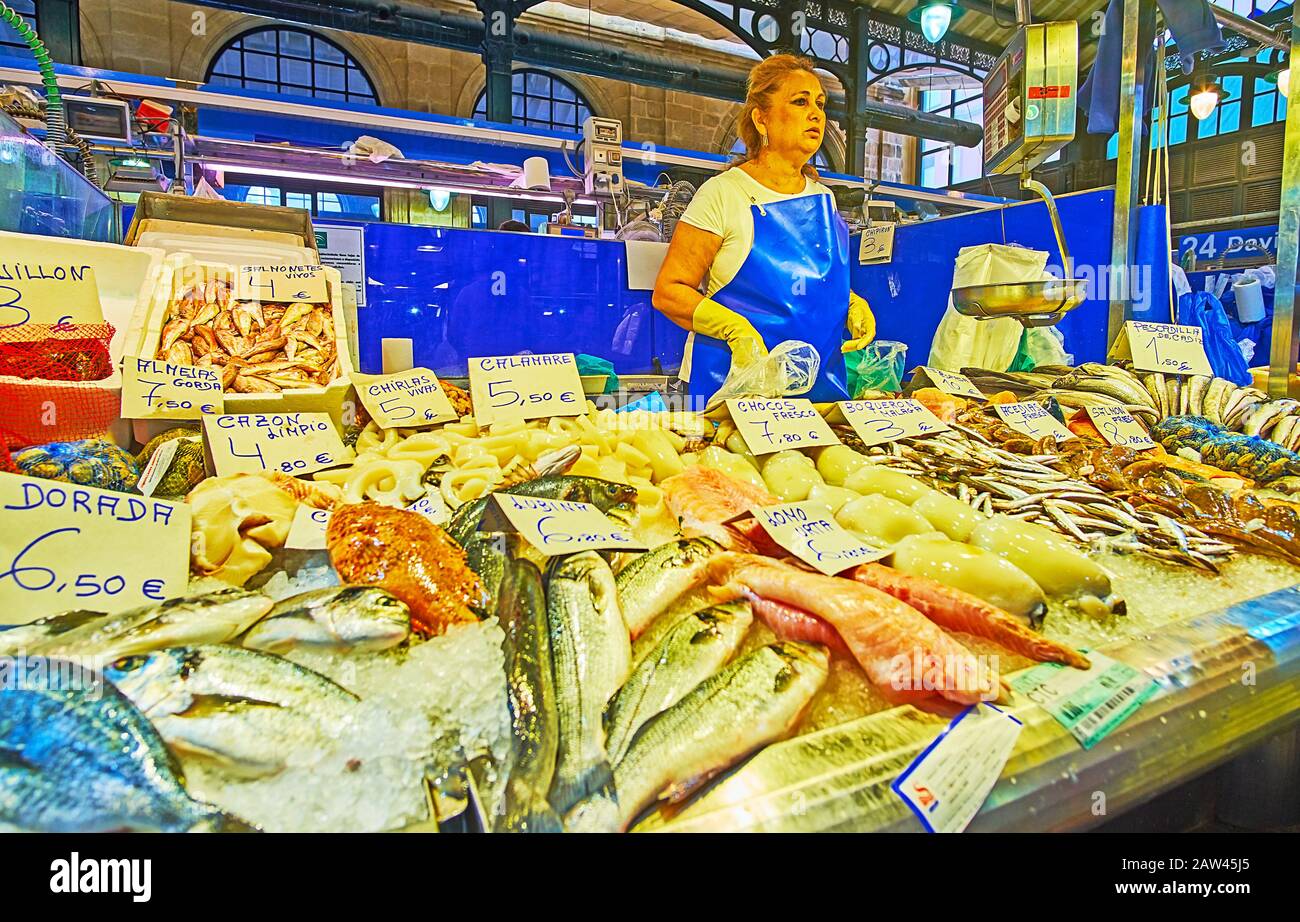JEREZ, SPAIN - SEPTEMBER 20, 2019: Variety of fresh fish and seafood on ...